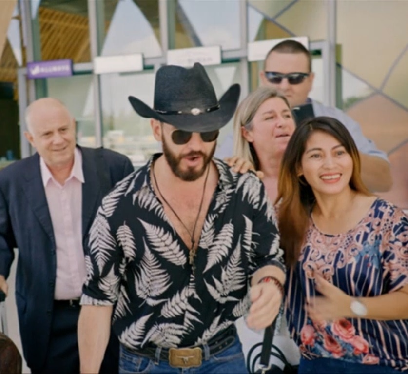 Zaijian, dala ang bandera ng 'Pinas sa “Almost Paradise”